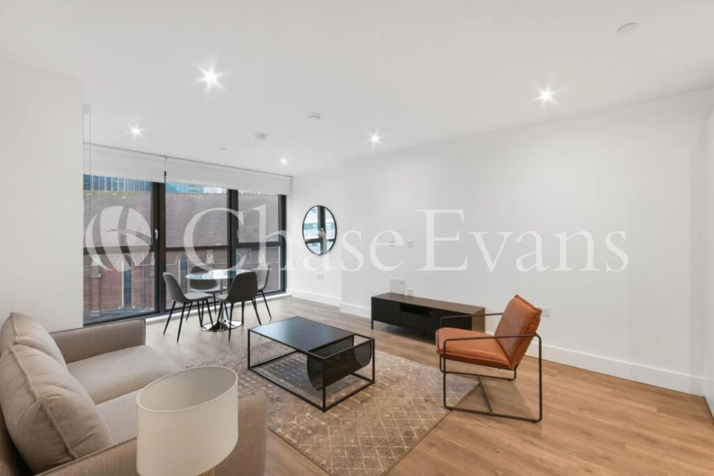 1 bed flat to rent, Pearson Building, 8 Station Road, London Square ...