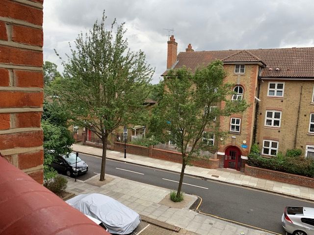 Room in shared accommodation, Sutton Way, North Kensington W10 ...