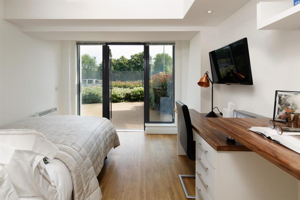 Studio, UNCLE Stockwell, Courland Grove, SW8 | krispyhouse